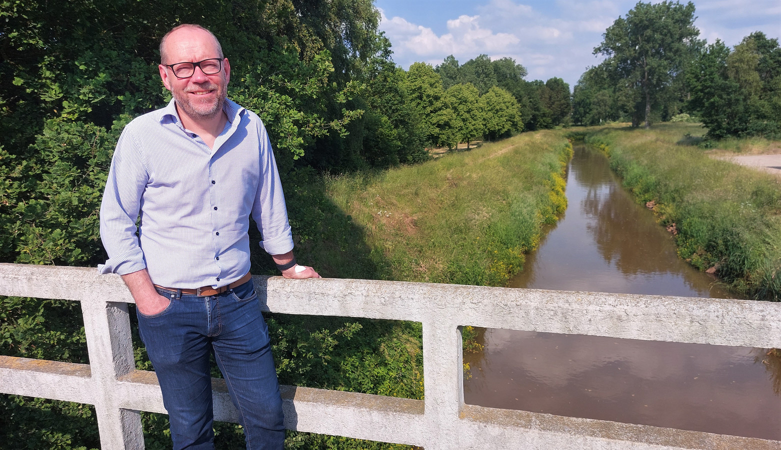 MIJN DORP. Schrijver Luc Vos over zijn Heultje: “Luisteren naar de ...