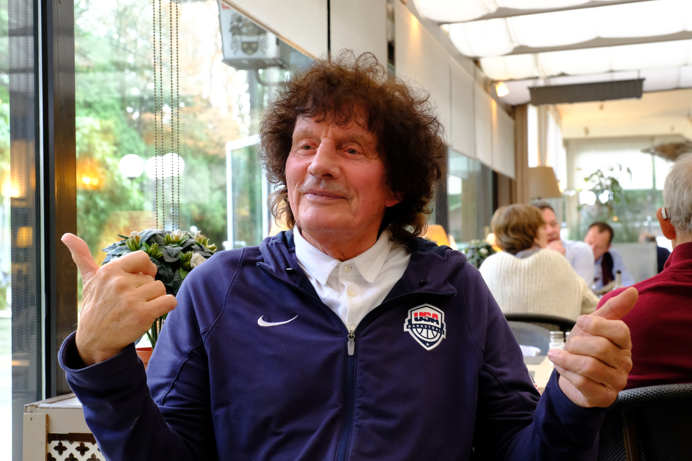 Basketbalkeizer Willy Steveniers wordt tachtig: “Alles te danken aan ...