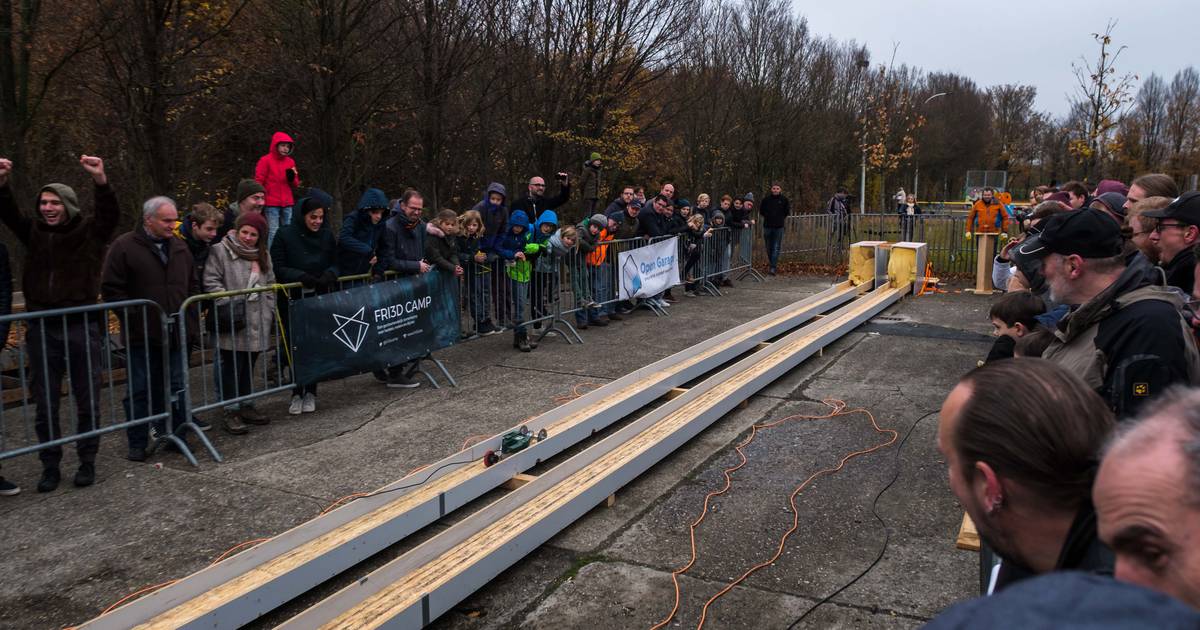 Racen met slijpschijven en schuurmachines | Borsbeek | hln.be