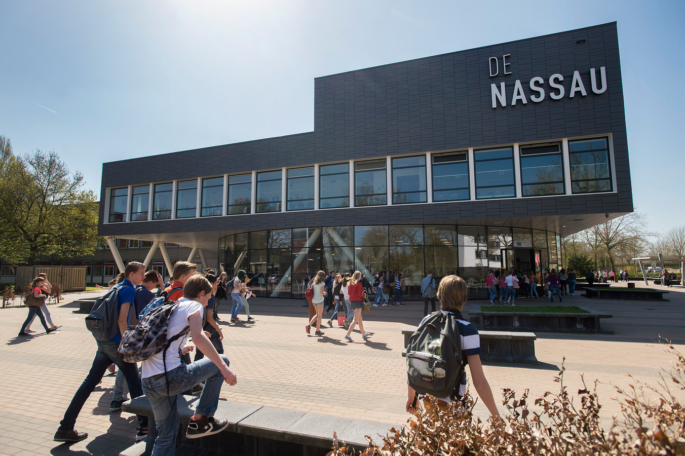 Loting voor nieuwe brugklassers bij vier Bredase scholen, Stedelijk ...