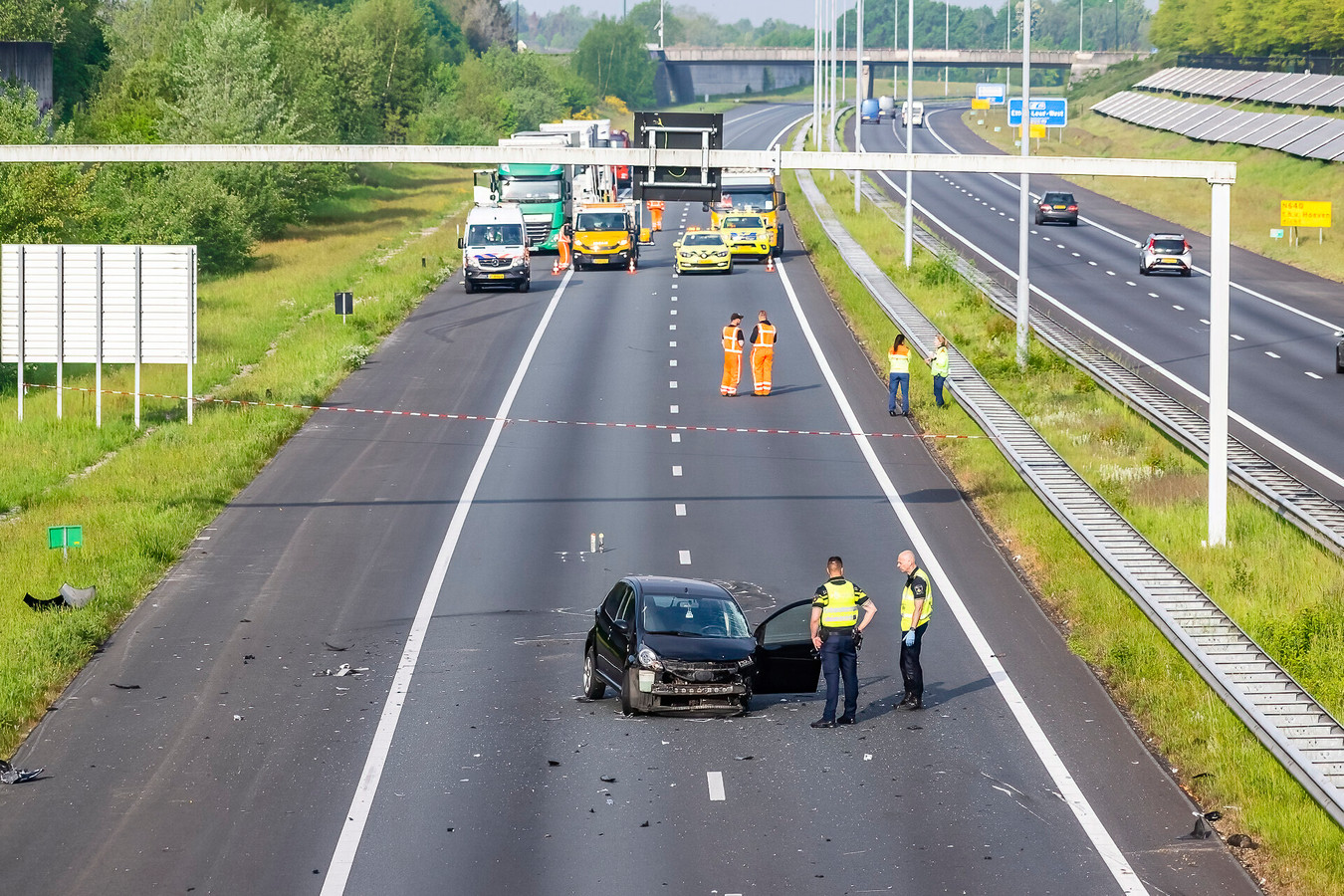Twee gewonden bij botsing op A58 bij Etten-Leur, weg enige tijd dicht | Foto | bndestem.nl