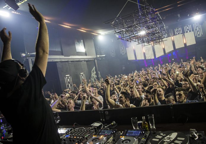 Labyrinth viert vijftienjarig bestaan in Waagnatie met internationale ...