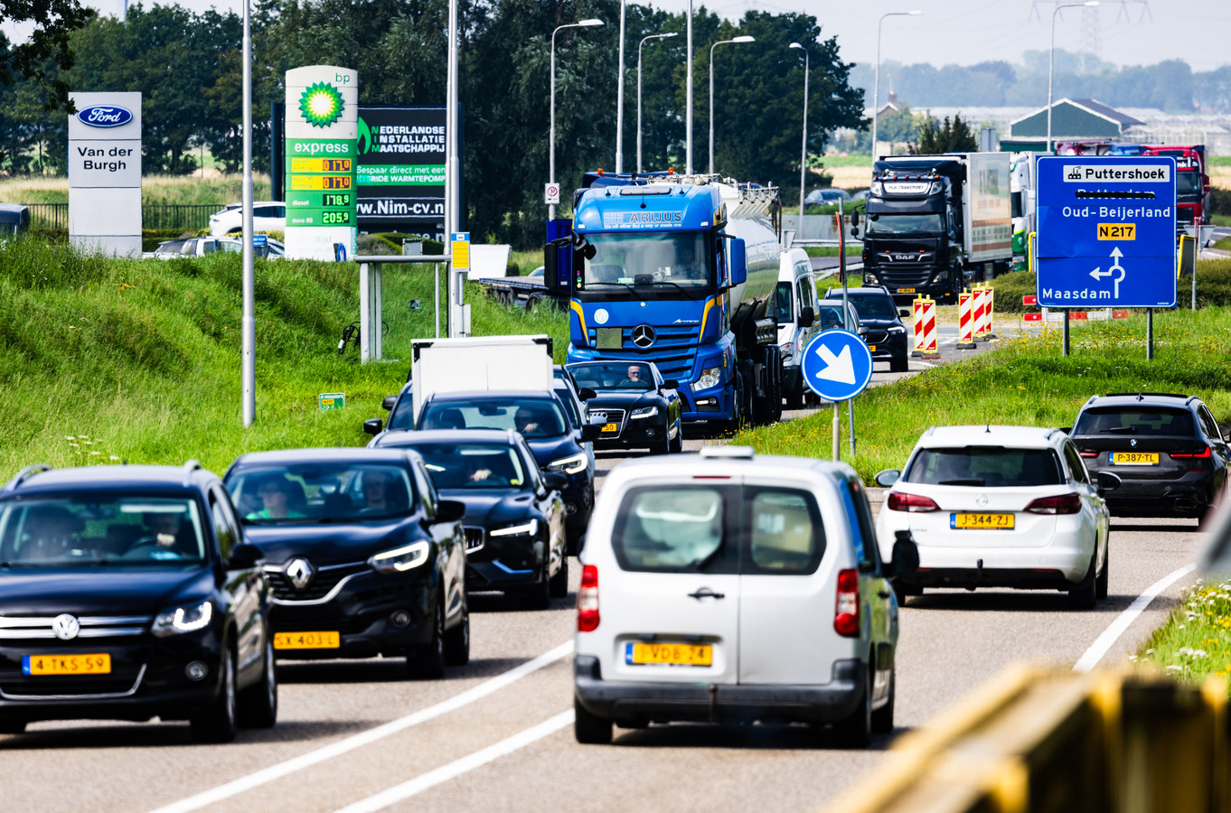 Drukte op de weg door gesloten Heinenoordtunnel, maar ellenlange files ...