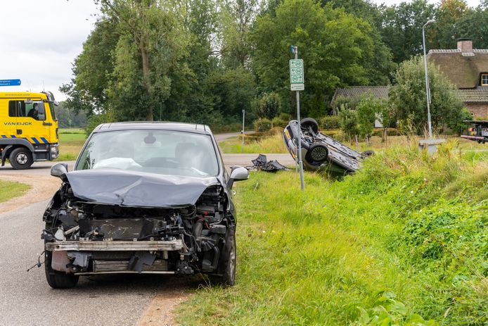 Automobilisten nemen omleiding vanwege ongeval Maas en Waalweg en ...
