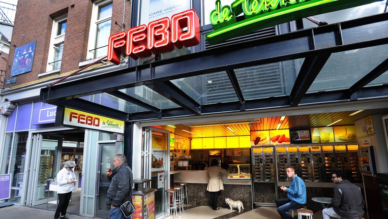 Met een gids naar de FEBO | De Volkskrant