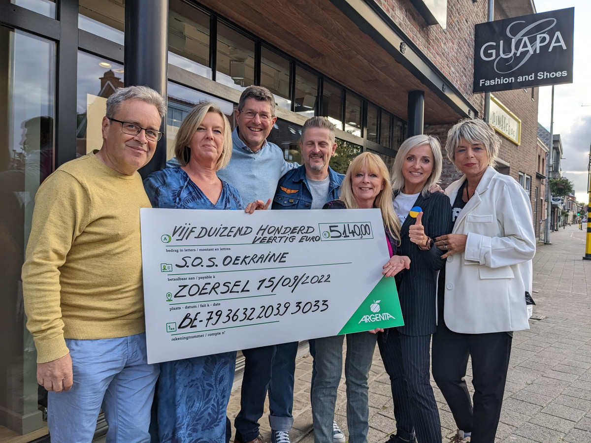 Na benefiet kunnen twee koppels 5.140 euro schenken aan SOS Oekraïne ...
