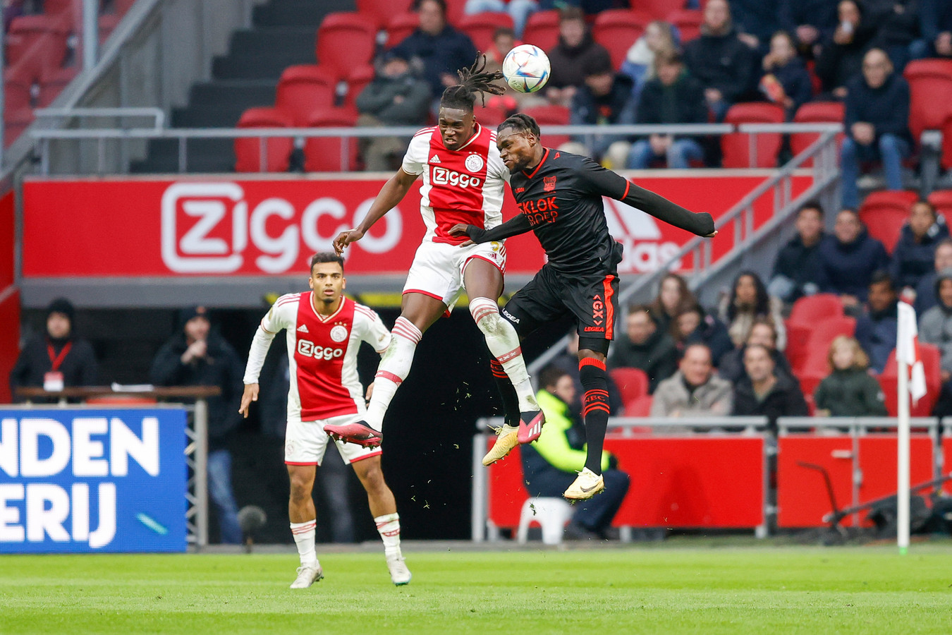 Calvin Bassey bloeit op bij Ajax, met dank aan de bank: ‘Soms moet je ... Calvin Bassey bloeit op bij Ajax, met dank aan de bank: ‘Soms moet je ...