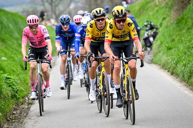 Als Jumbo-Visma aanvalt in Vlaanderen kan de rest alleen toekijken en ...