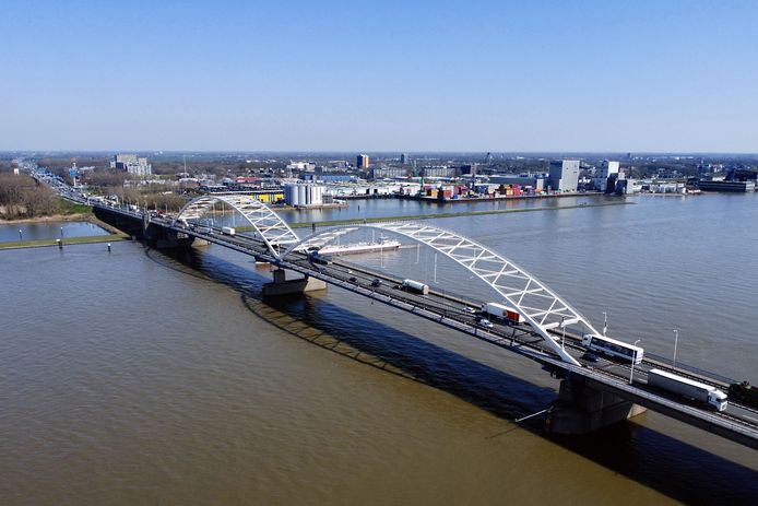 Tweede Merwedebrug móet er gewoon komen, vinden wethouders | Oosterhout ...