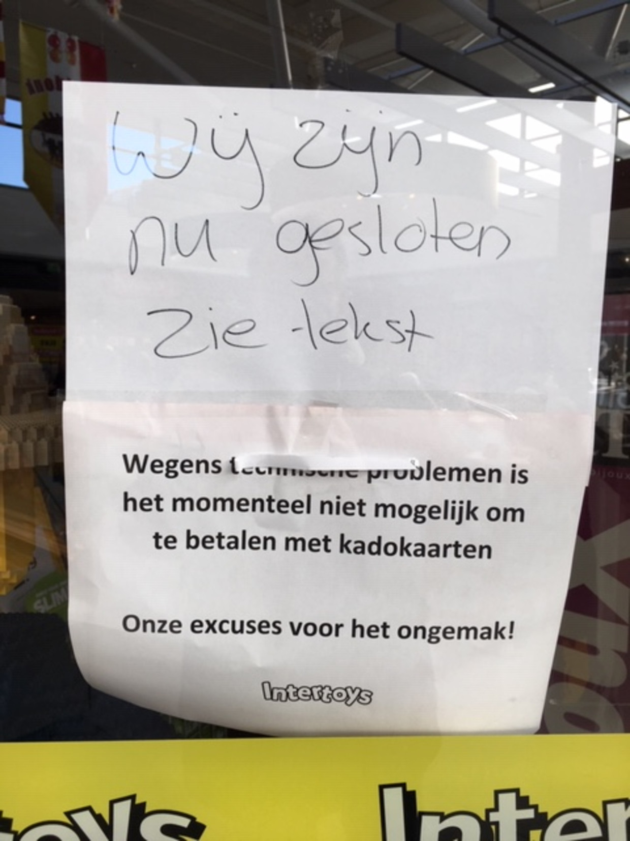 Woede en agressie in Intertoys-winkels: klanten kunnen hun cadeaubonnen ...