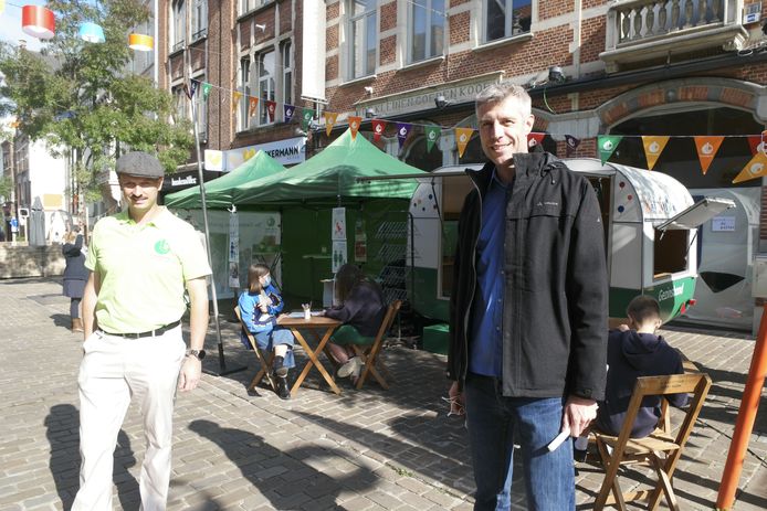 Gezinsbond bestaat 100 jaar en schakelt postbode in om berichten over ...