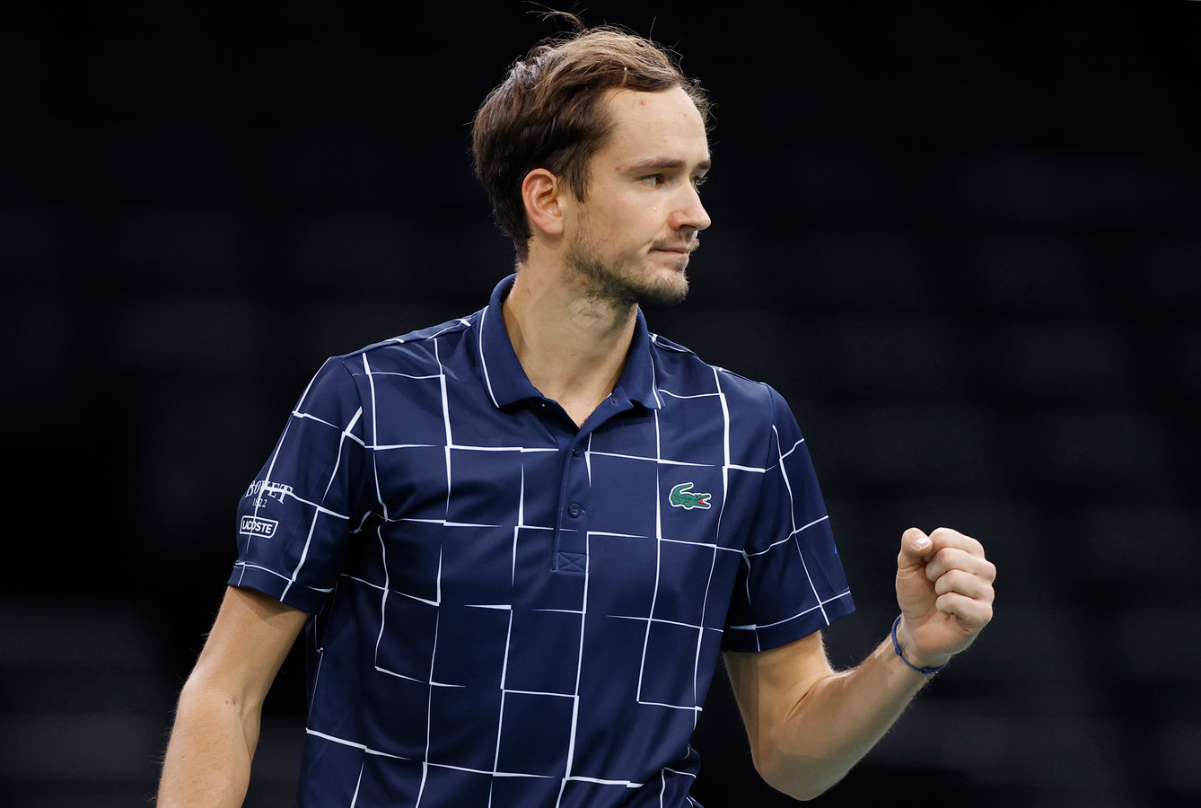 Medvedev ten koste van Raonic naar finale in Parijs | Foto | ed.nl