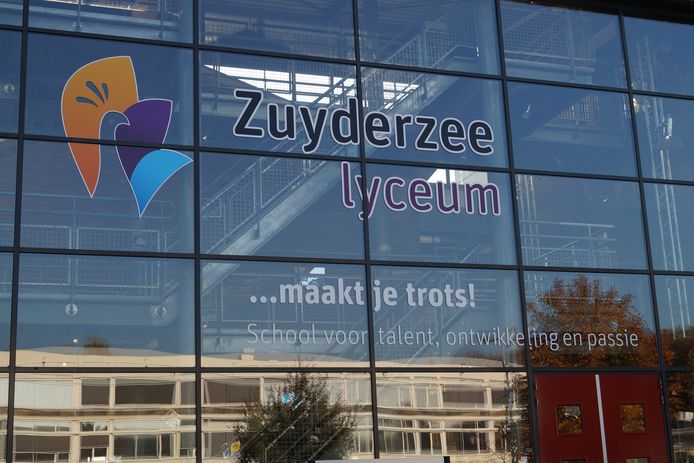Nieuwe ambitieklas op Zuyderzee Lyceum Emmeloord | Flevoland | destentor.nl Nieuwe ambitieklas op Zuyderzee Lyceum Emmeloord | Flevoland | destentor.nl