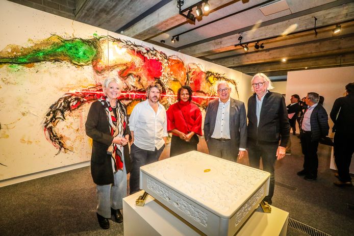 IN BEELD. Dit is de nieuwe expo van Koen Vanmechelen in Knokke-Heist ...