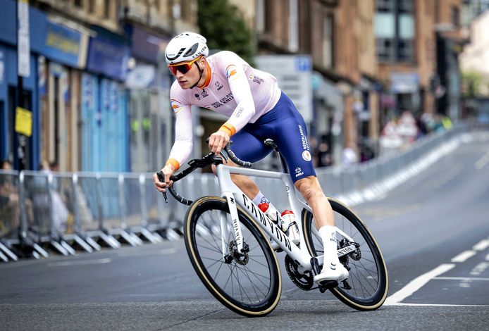 Mathieu van der Poel voorziet ‘afvalrace’ op bochtig WK-parkoers: ‘Ik ...