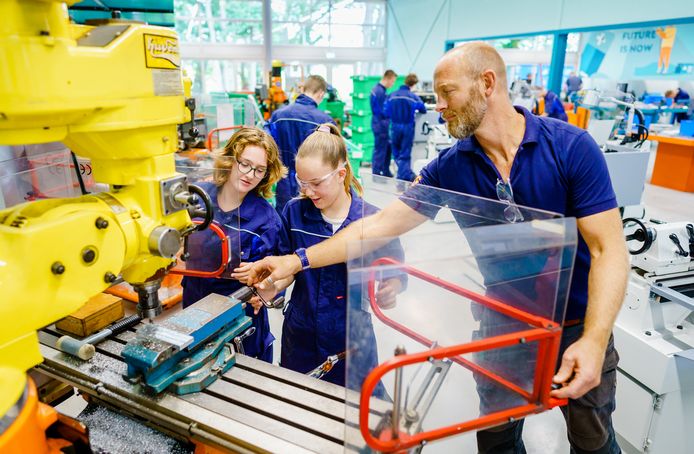 Vmbo-scholen willen examens schrappen: ‘Vertraging door corona niet in ...