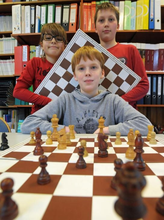 Schaken om oudere broers af te troeven | Foto | bndestem.nl