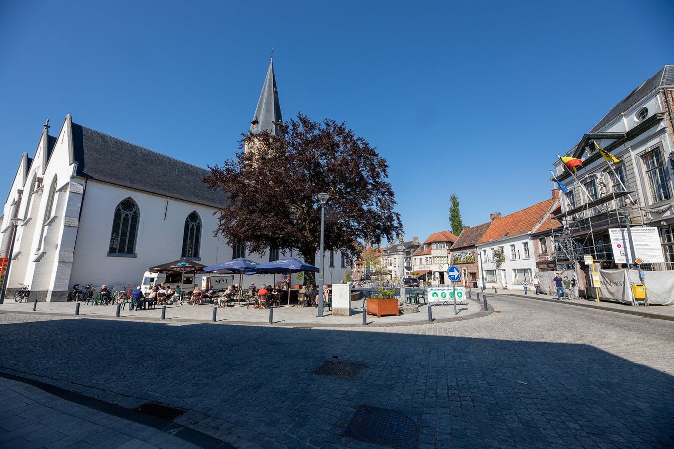 Op huizenjacht in... Assenede: “De parel van het Meetjesland” | Foto ...