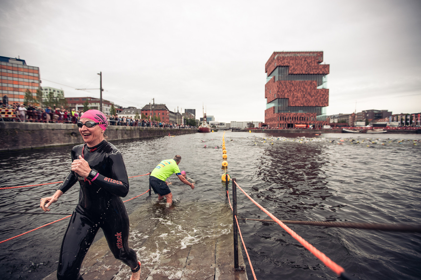 Wat te doen in en rond Antwerpen dit weekend? Van zwemmen aan het MAS ...