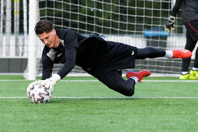 Keeper Joris Moesman verloor te vroeg geboren zoontjes Pim en Max: ‘We ...