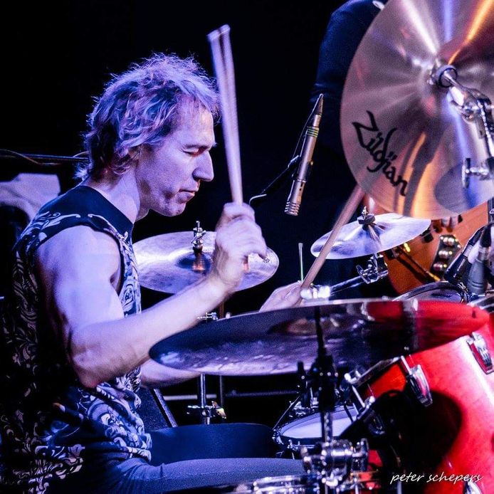 Kofi Baker speelt in De Pul het werk van zijn vader, en hij is niet de enige die in de rock ...