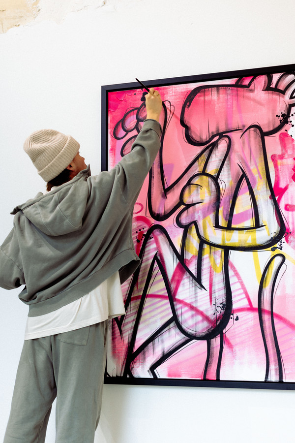 Jeej (31) heeft atelier op 58e (!) verdieping met mega-uitzicht: ‘Puur ...