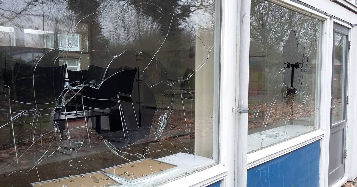 Video | Ramen ingegooid bij VluchtelingenWerk Zwolle | Zwolle | destentor.nl