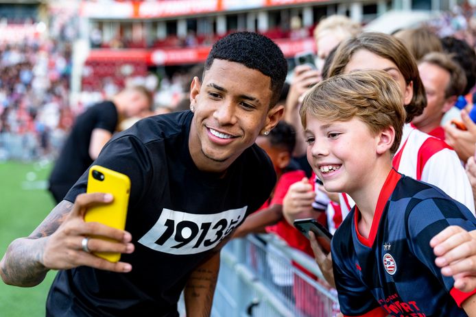 De Braziliaan Sávio wil bij PSV alsnog zijn belofte inlossen: club gaat ...