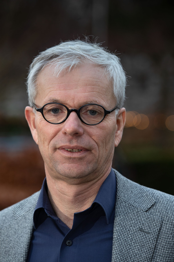 ‘De boe-roepers staan straks vooraan om in te checken bij Lelystad ...