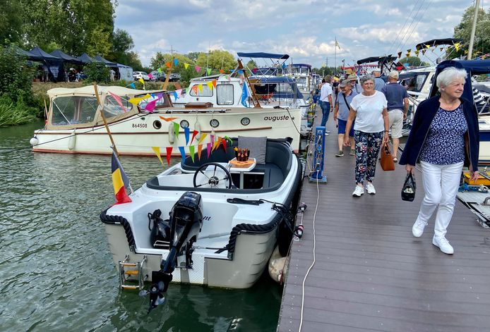 IN BEELD. Kajakken, muurklimmen of gezellig eentje drinken langs het ...