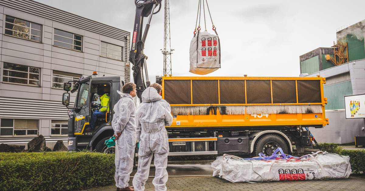 IVAGO gaat asbest ophalen aan huis: “Gemakkelijker en veiliger” | Gent ...