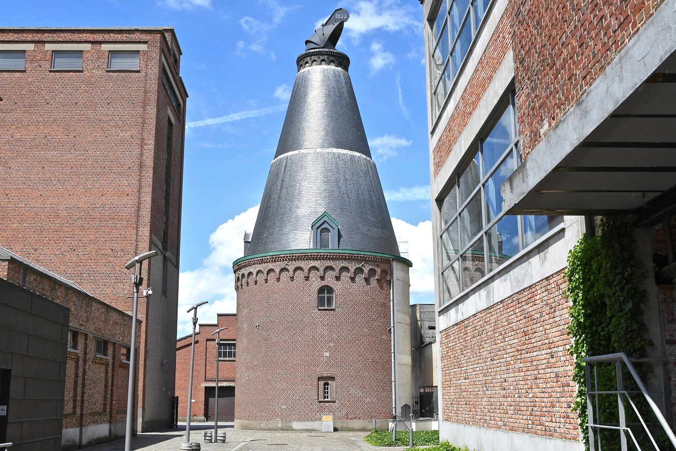 REEKS. 200 jaar Rodenbach. Kuipers Tonny en Pol houden beschermde ...