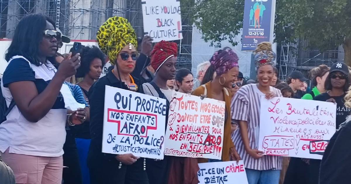 Environ 400 personnes rassemblées à Bruxelles en soutien à un enfant ...