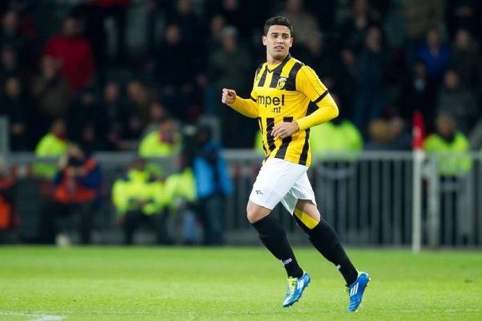 Jonathan Reis scoort weer bij Jong Vitesse | Vitesse | gelderlander.nl