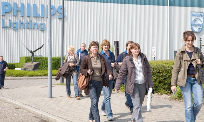 Nog maar eens 174 jobs op de tocht bij Signify, het vroegere Philips in ...