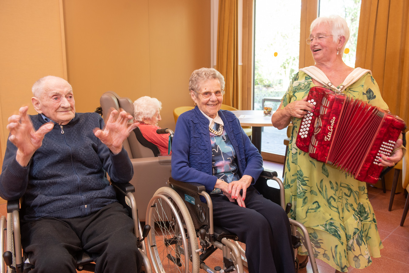 “Zou hier iets speciaals in het water zitten?” Rusthuis telt als enige ...