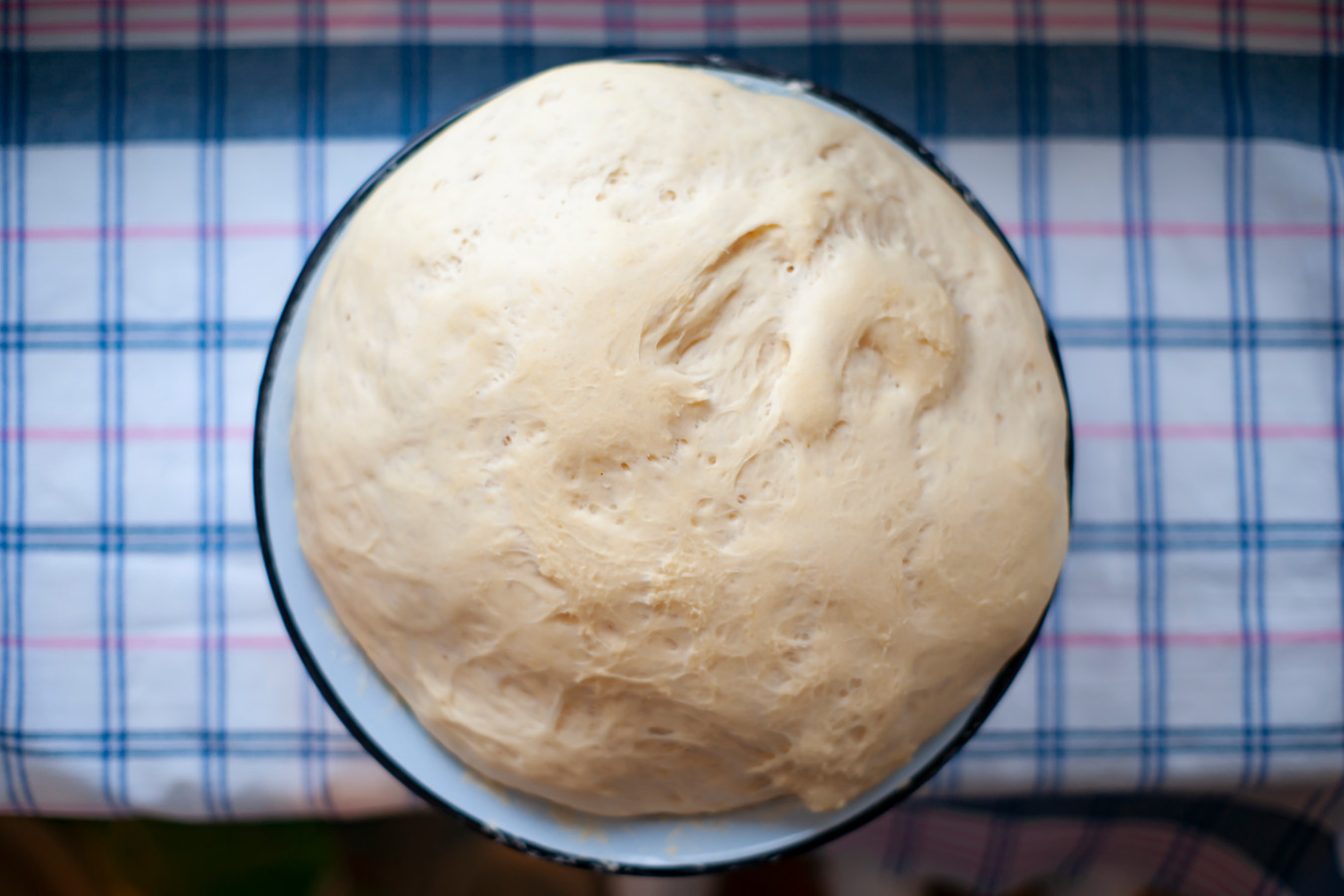 Zo zorg je voor een perfect zelfgebakken brood: 'Strooi gist nooit op ...