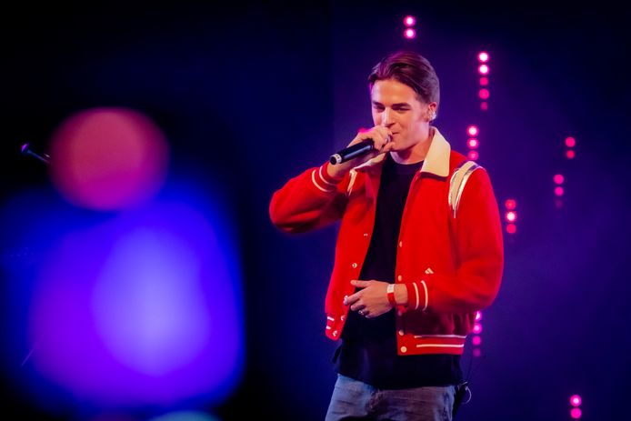 Antoon heeft voor de vierde keer een topweek en Harry Styles haalt top ...