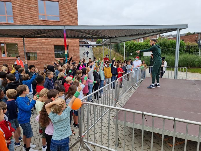 TERUG NAAR SCHOOL De Springveer neemt sportieve start: iedereen aan het ...