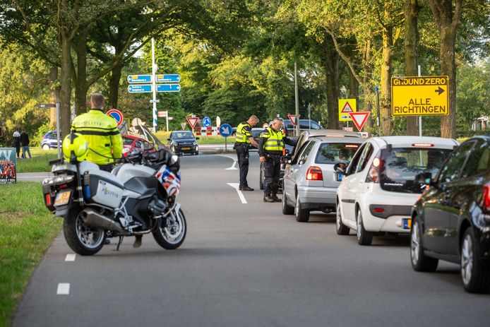 Politiemacht bij Ground Zero zet tanden in verkeersovertreders: 36 ...