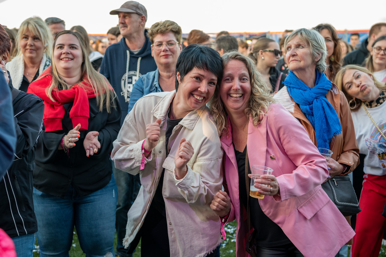 Hier mis je niets van Graauwrock: Graauw zingt Roller Coaster vol ...