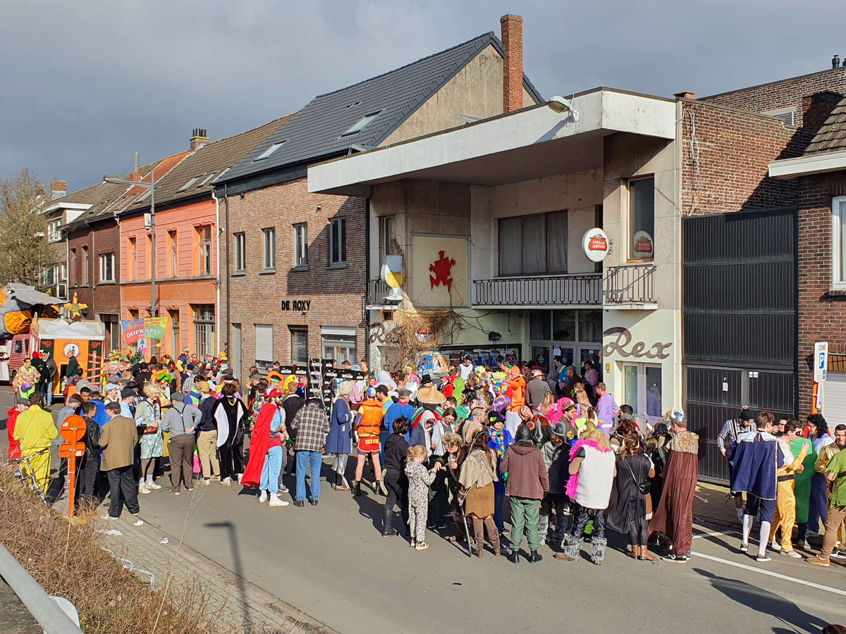 IN BEELD. Carnavalsstoet in Ossenkoppenstad | Foto | hln.be