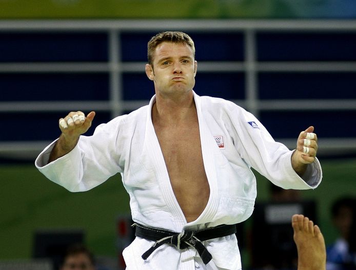 Olympisch judokampioen Mark Huizinga belooft geliefde eeuwige trouw | Rotterdam | AD.nl