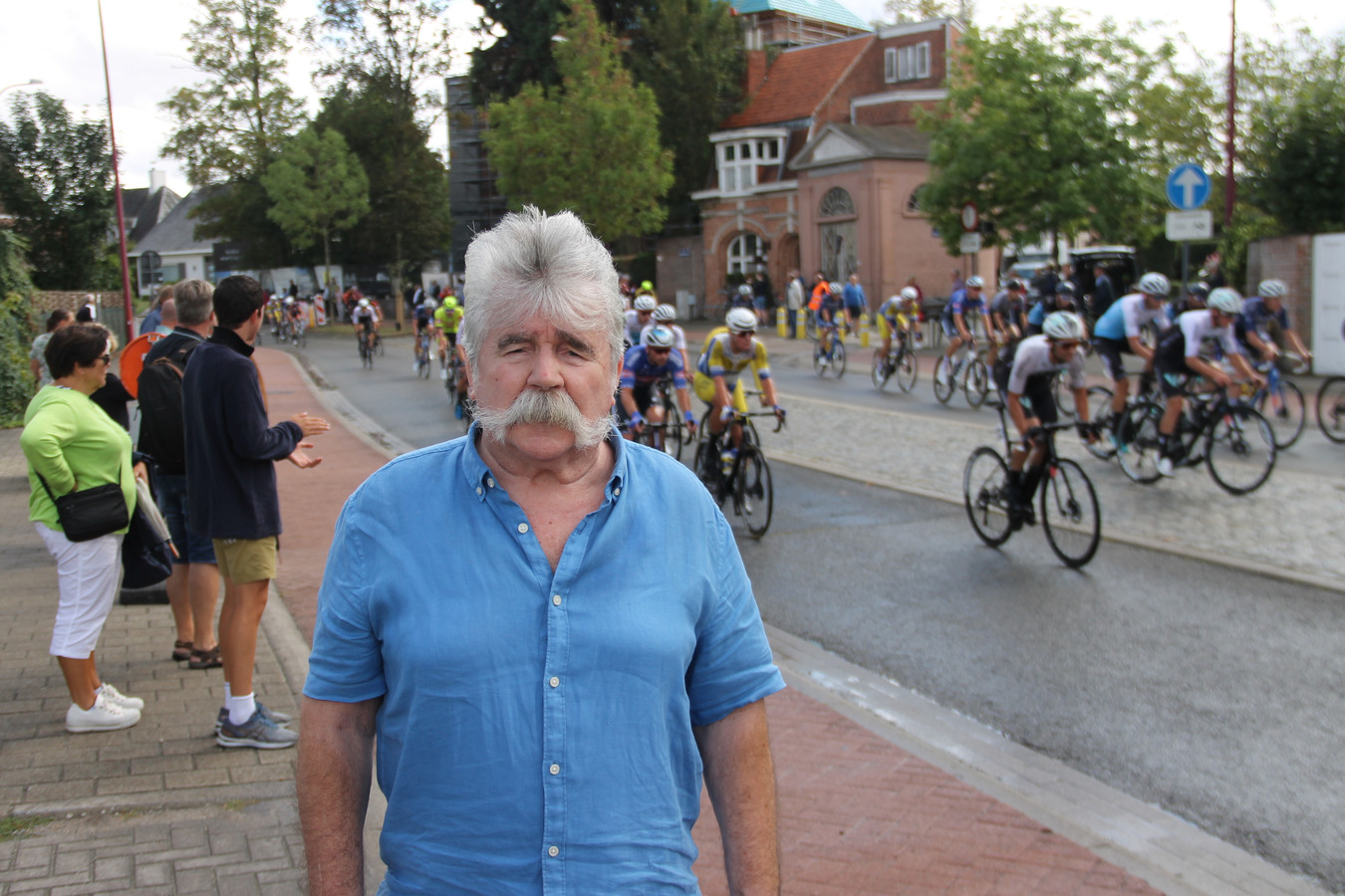 Nieuwe start, maar volksfeest als vanouds bij Izegem Koers: “We hebben ...