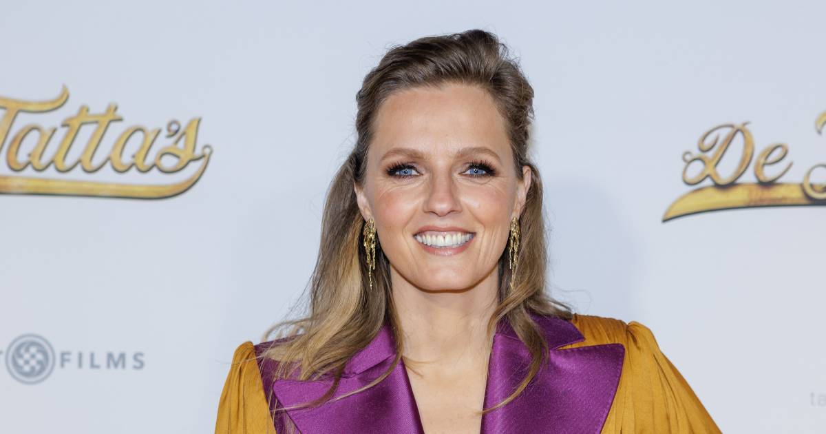 Leonie ter Braak presenteert dagelijkse ‘nieuwsquiz met een twist’ op RTL 4 | Show | AD.nl