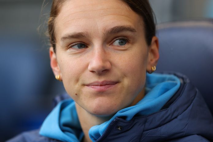Vivianne Miedema neemt zorgen over blessure weg ondanks afmelding bij ...