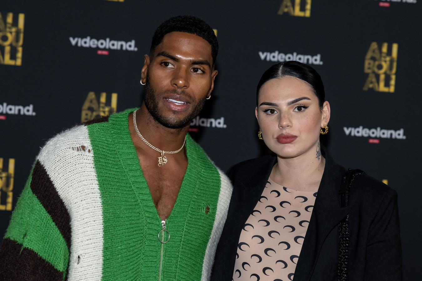 Denzel verbaasd over hoe fit zwangere Famke Louise nog is: ‘Ze loopt ...