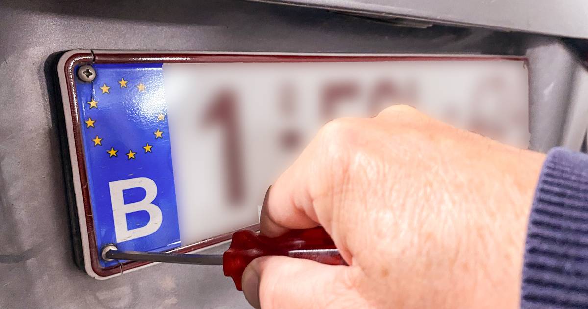 Nummerplaat van auto gestolen | Mechelen | hln.be