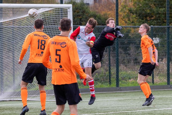 Oktoberfeest en voetbalfeest compleet bij jubilerend DVOL: ‘Het dorpse ...