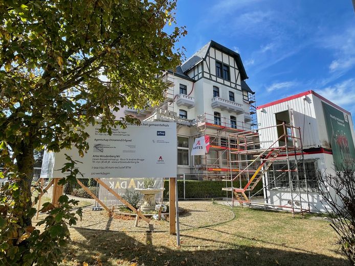 Gemeentehuis geeft voor het eerst zijn nieuwe kleur prijs | De Haan ...